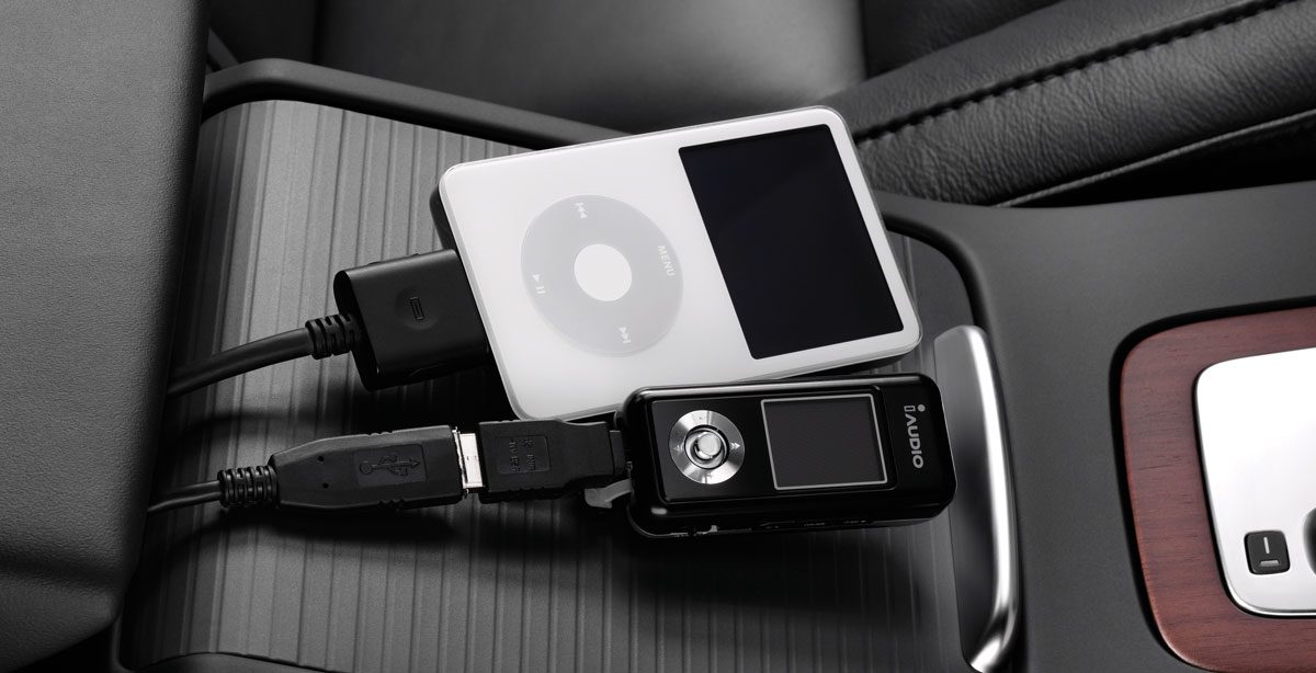 iPod Interface | Glossary | Consumer Guide Auto