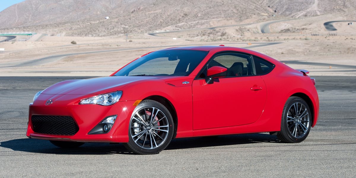 2016 Scion FR-S | Consumer Guide Auto