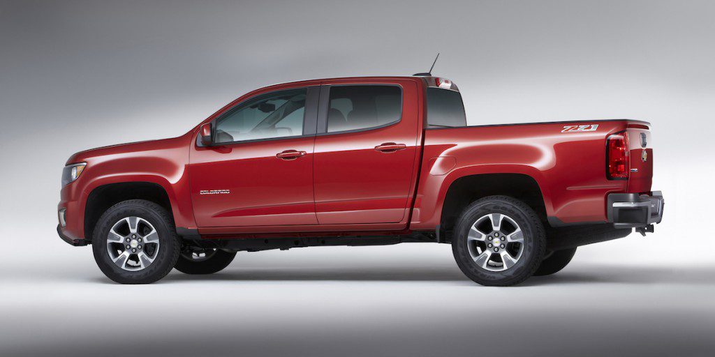 2016 Chevrolet Colorado Best Buy Review | Consumer Guide Auto