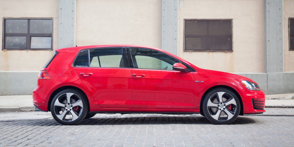 2016 Volkswagen Golf Family Review | Consumer Guide Auto