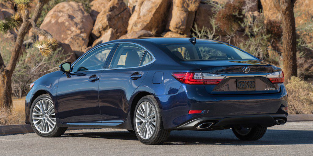 2017 Lexus ES Best Buy Review | Consumer Guide Auto