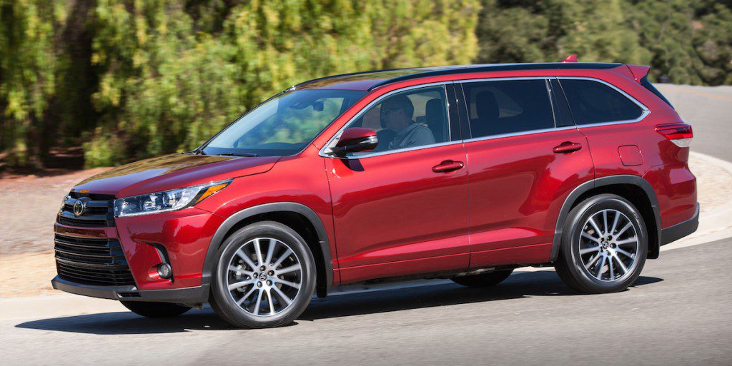 2017 Toyota Highlander Best Buy Review | Consumer Guide Auto