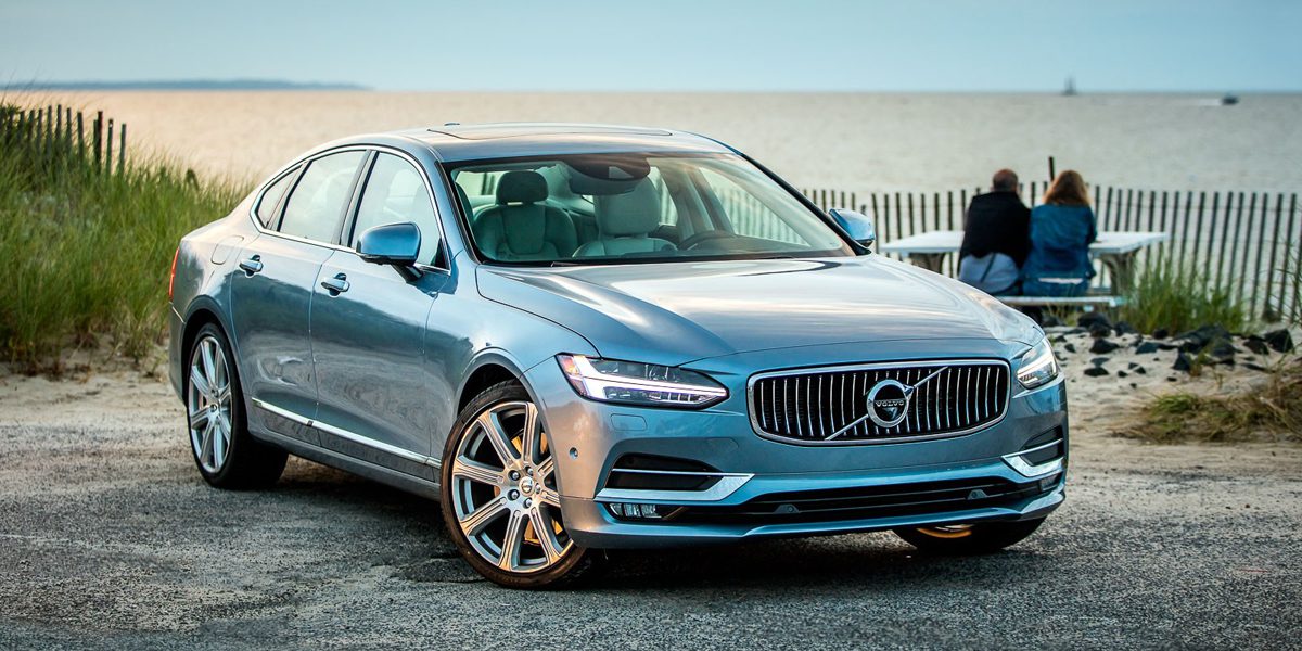 2020 Volvo S90 | Consumer Guide Auto
