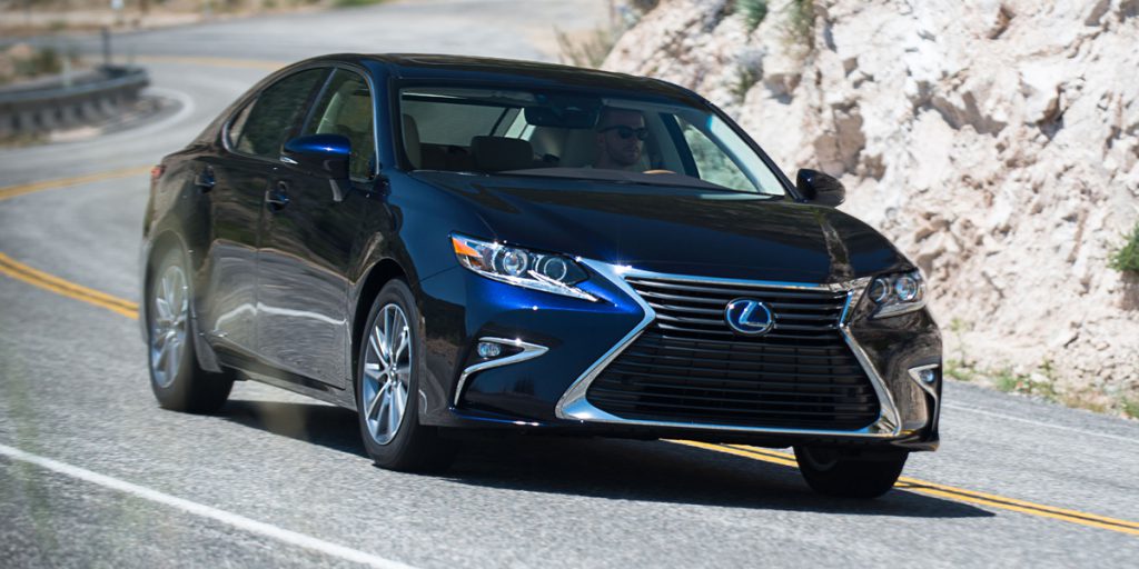 2018 Lexus ES Best Buy Review | Consumer Guide Auto