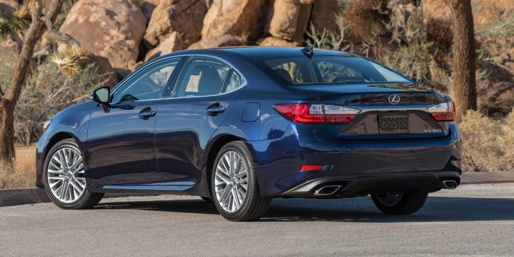 2018 Lexus ES Best Buy Review | Consumer Guide Auto