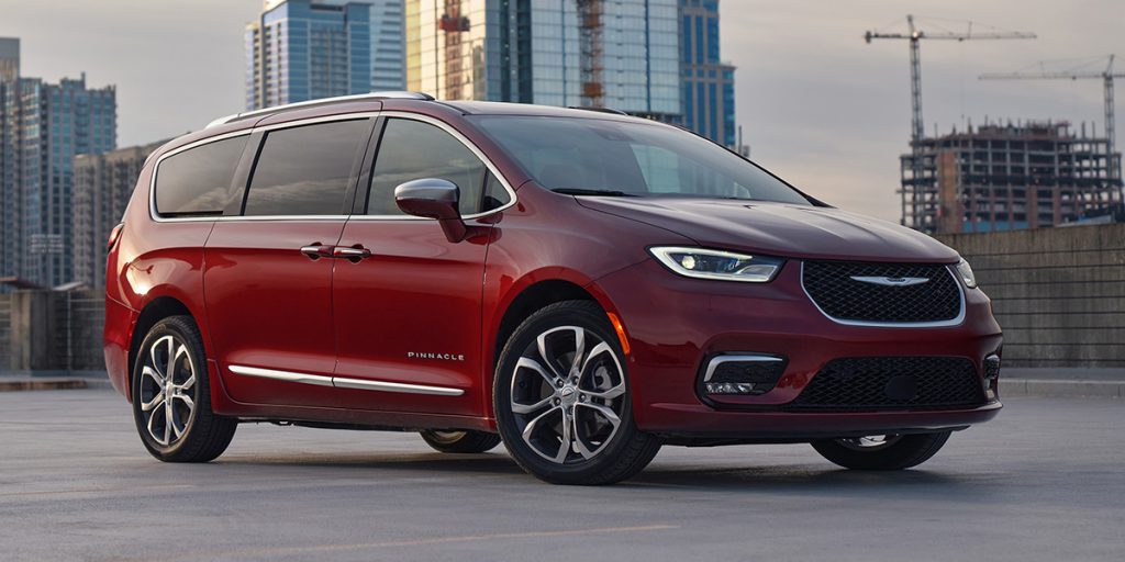 2022 Chrysler Pacifica Best Buy Review | Consumer Guide Auto