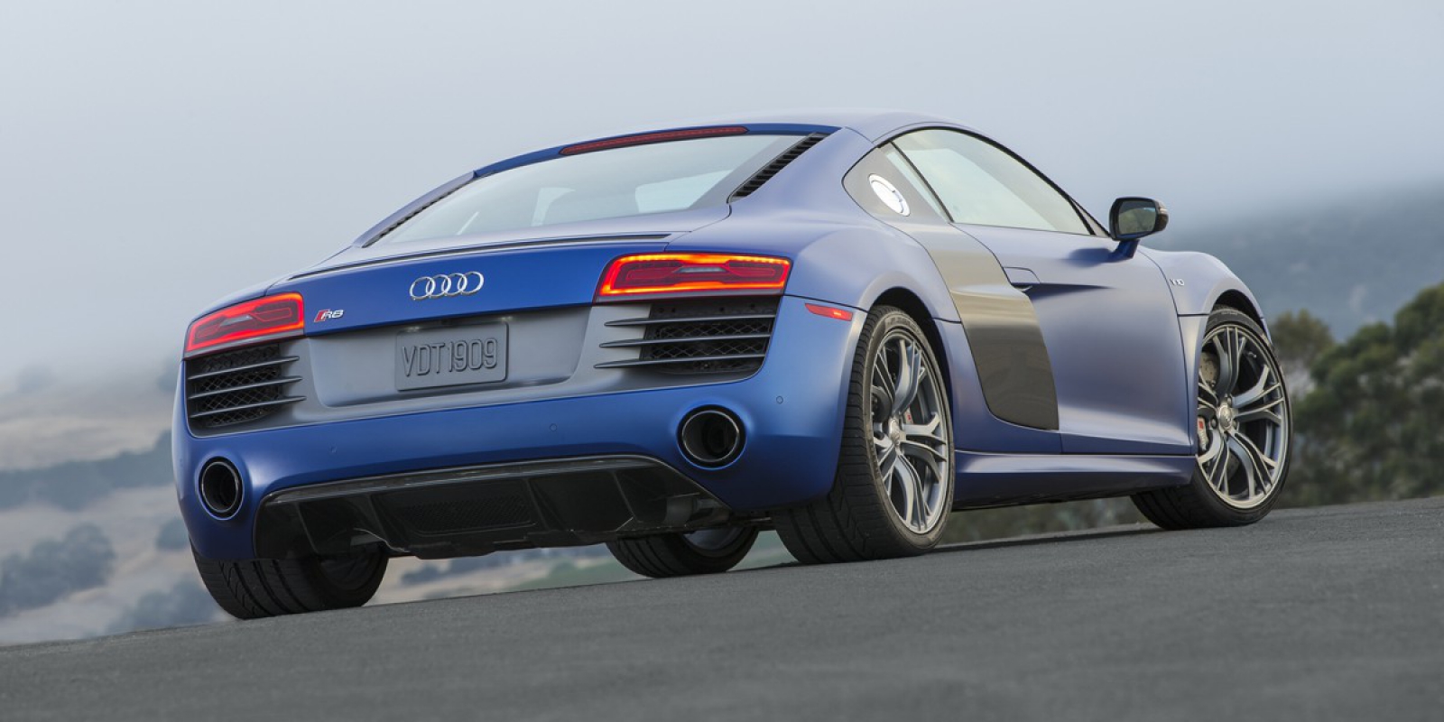 2015 Audi R8 | Consumer Guide Auto