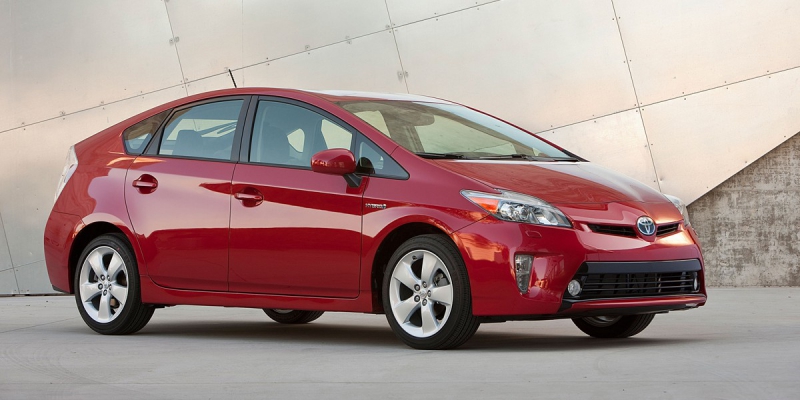 2015 Toyota Prius | Consumer Guide Auto