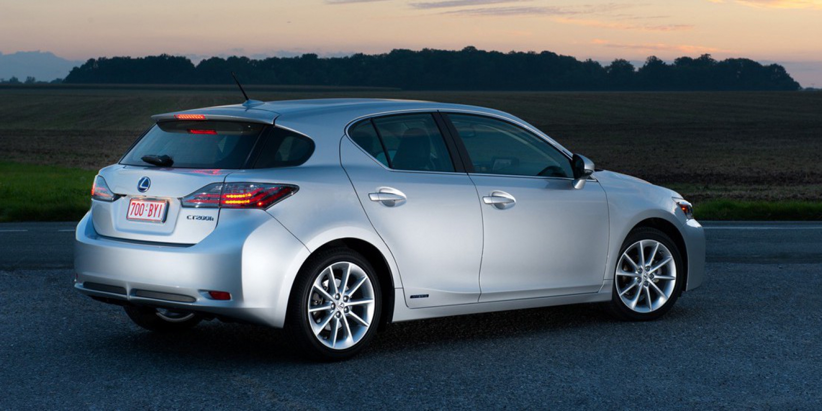 2014 Lexus CT 200h | Consumer Guide Auto