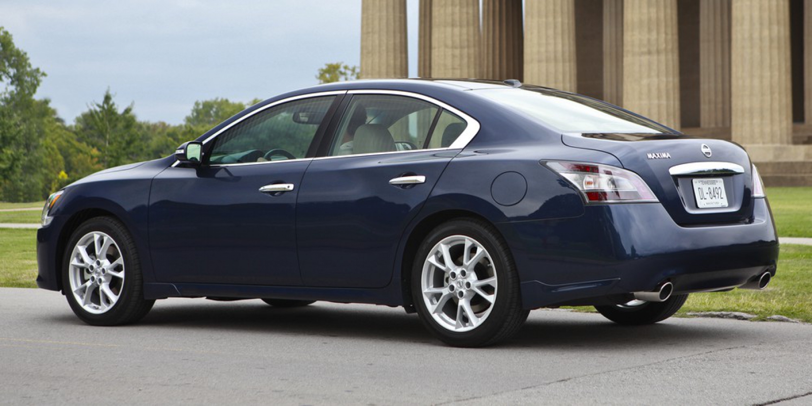 2014 Nissan Maxima | Consumer Guide Auto