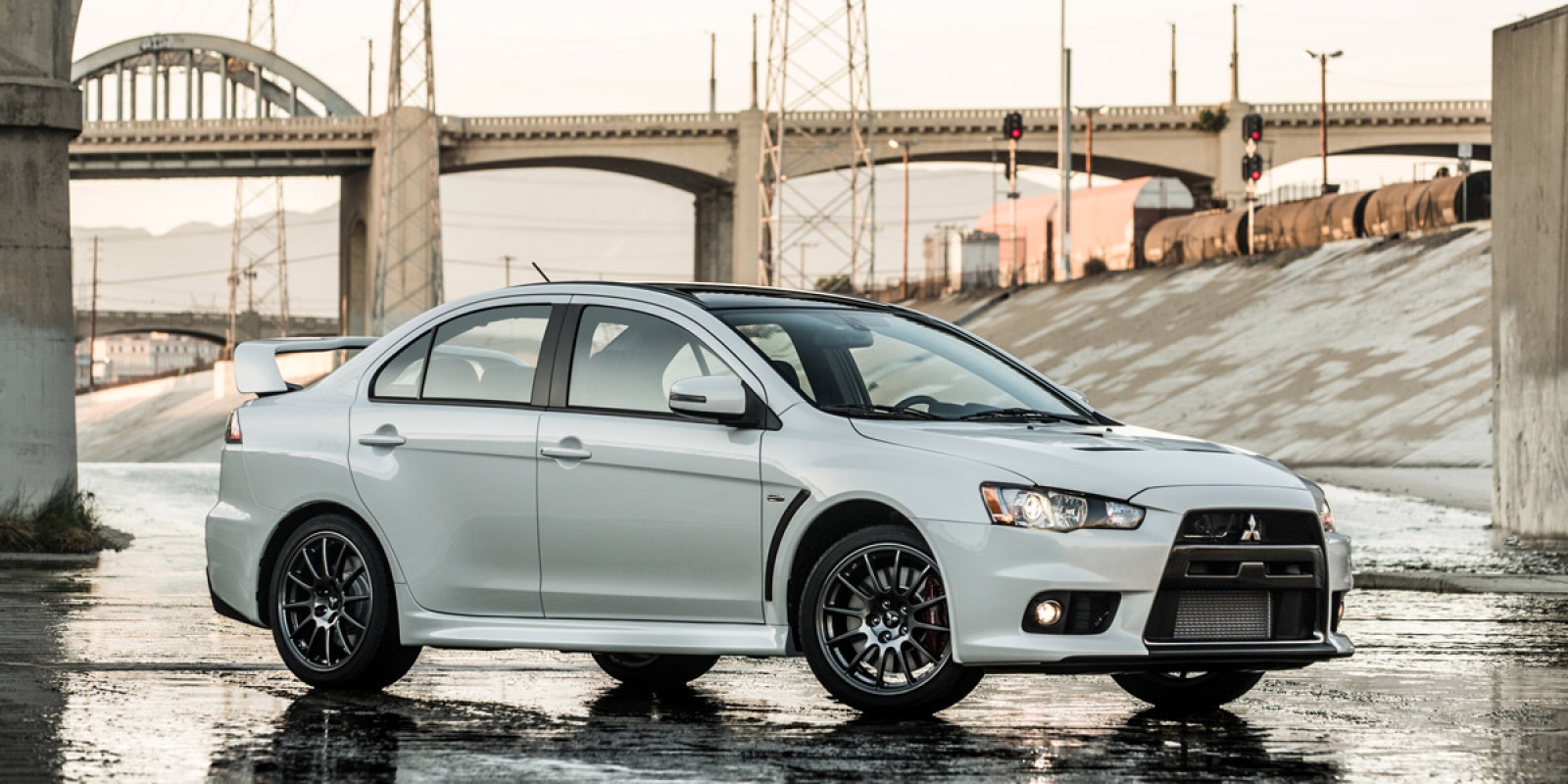 2015 Mitsubishi Lancer Evolution | Consumer Guide Auto
