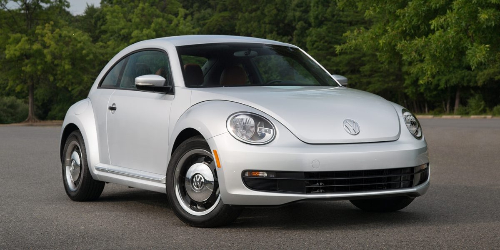 2015 Volkswagen Beetle | Consumer Guide Auto