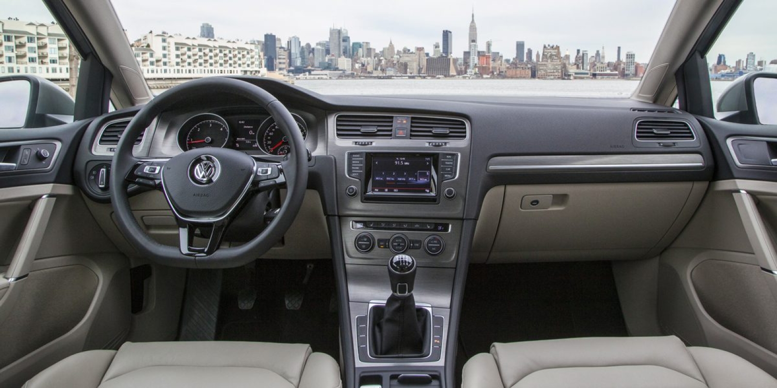 2015 Volkswagen Golf | Consumer Guide Auto