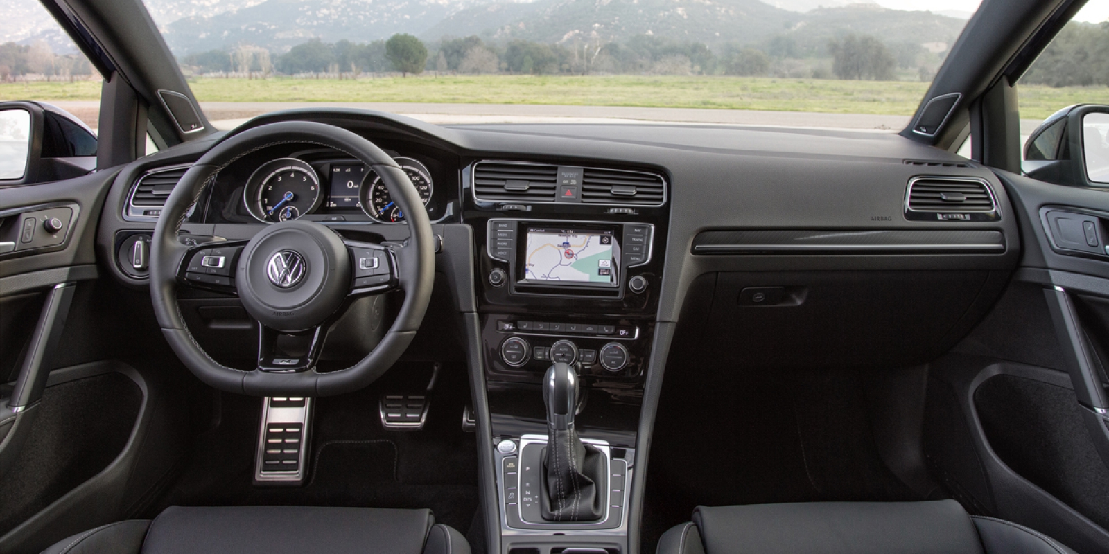 2019 Volkswagen Golf R | Consumer Guide Auto