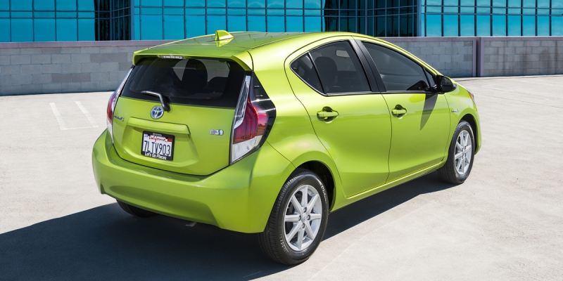 2016 Toyota Prius c | Consumer Guide Auto