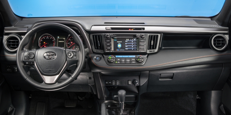 2018 Toyota RAV4 | Consumer Guide Auto
