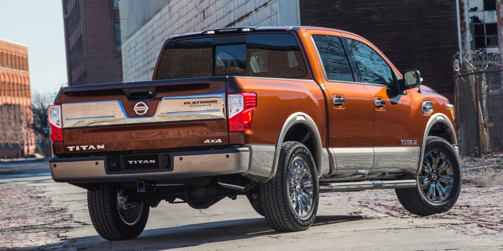 2019 Nissan Titan | Consumer Guide Auto