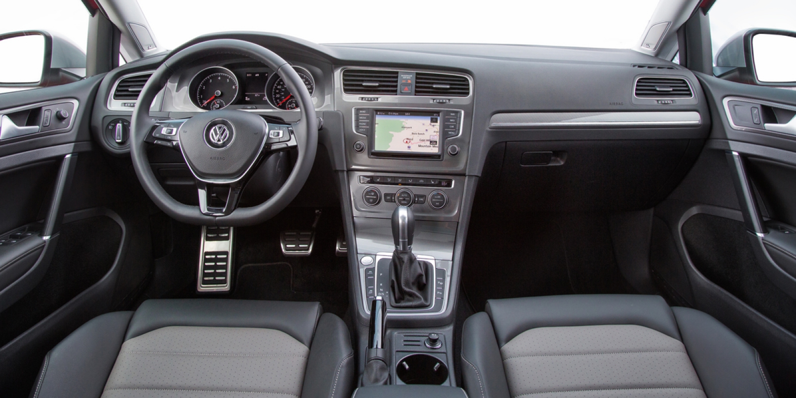 2019 Volkswagen Golf Alltrack | Consumer Guide Auto