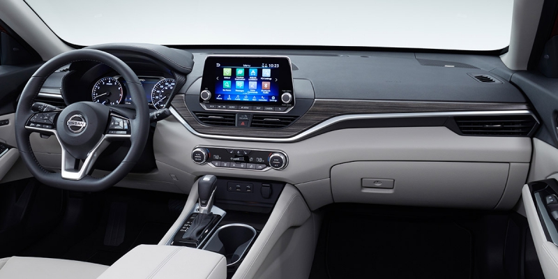 2020 Nissan Altima | Consumer Guide Auto