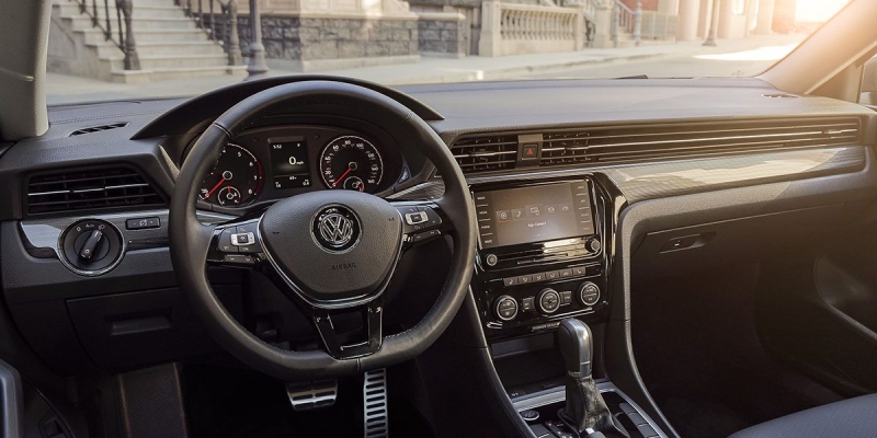 2020 Volkswagen Passat | Consumer Guide Auto