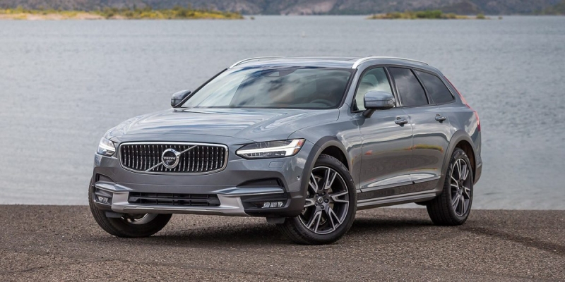 2020 Volvo V90 | Consumer Guide Auto