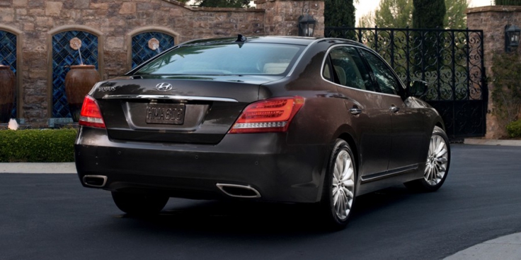 2015 Hyundai Equus | Consumer Guide Auto