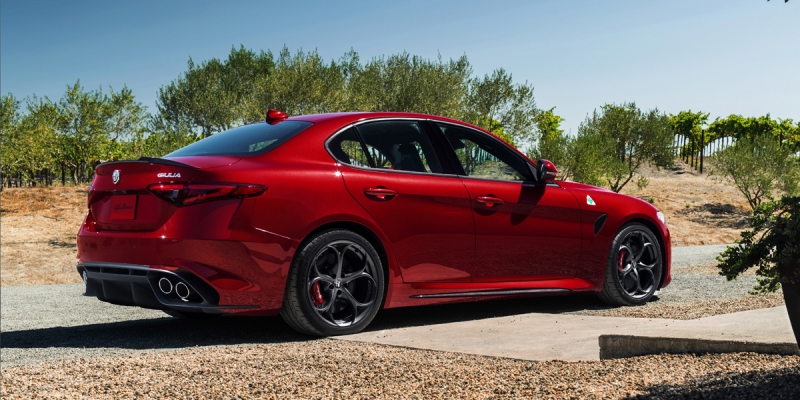 2018 Alfa Romeo Giulia | Consumer Guide Auto