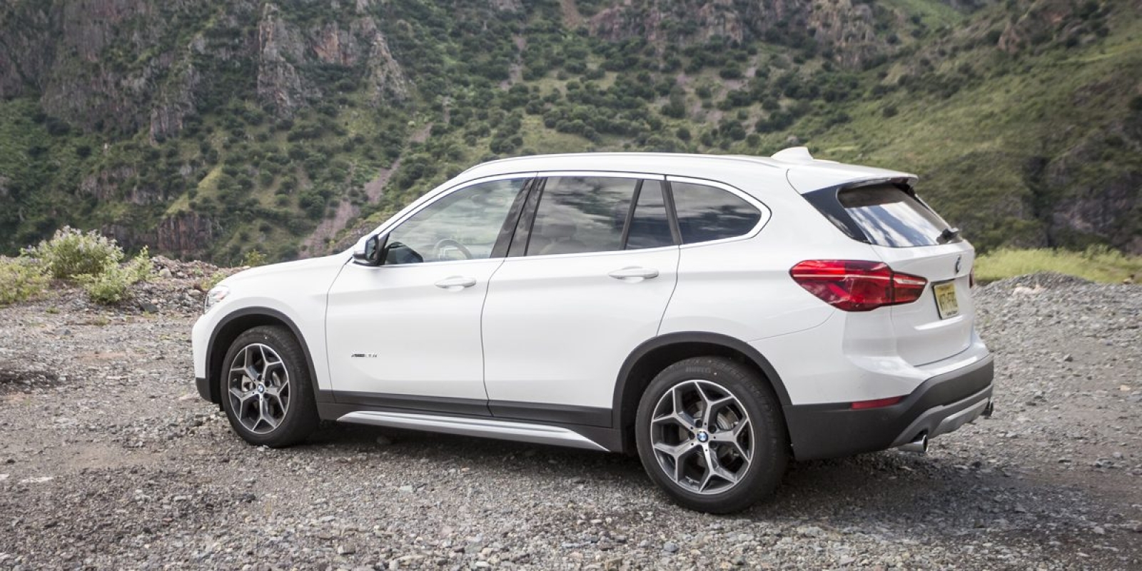 2018 BMW X1 | Consumer Guide Auto