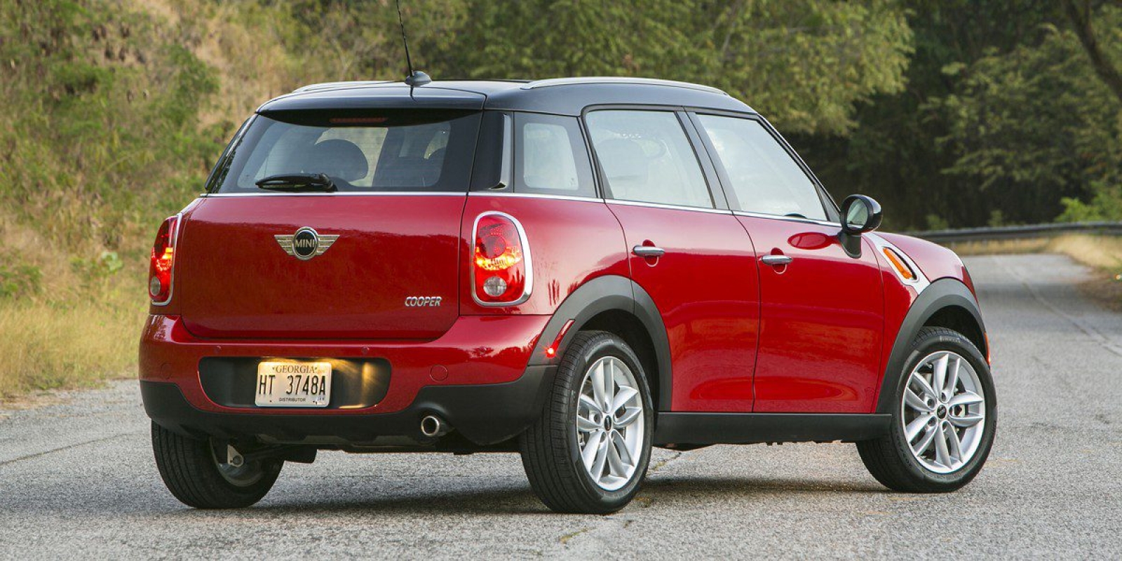 2014 Mini Cooper Countryman | Consumer Guide Auto