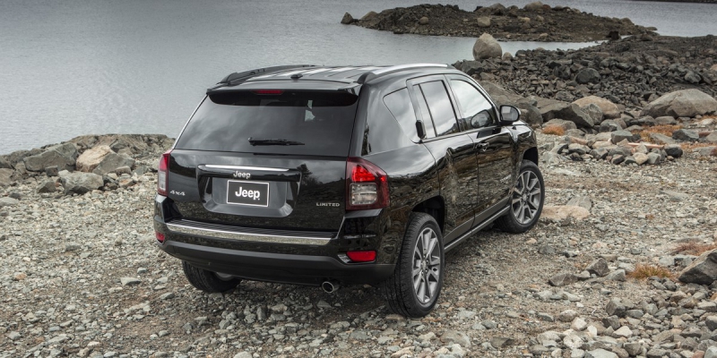 2015 Jeep Compass | Consumer Guide Auto