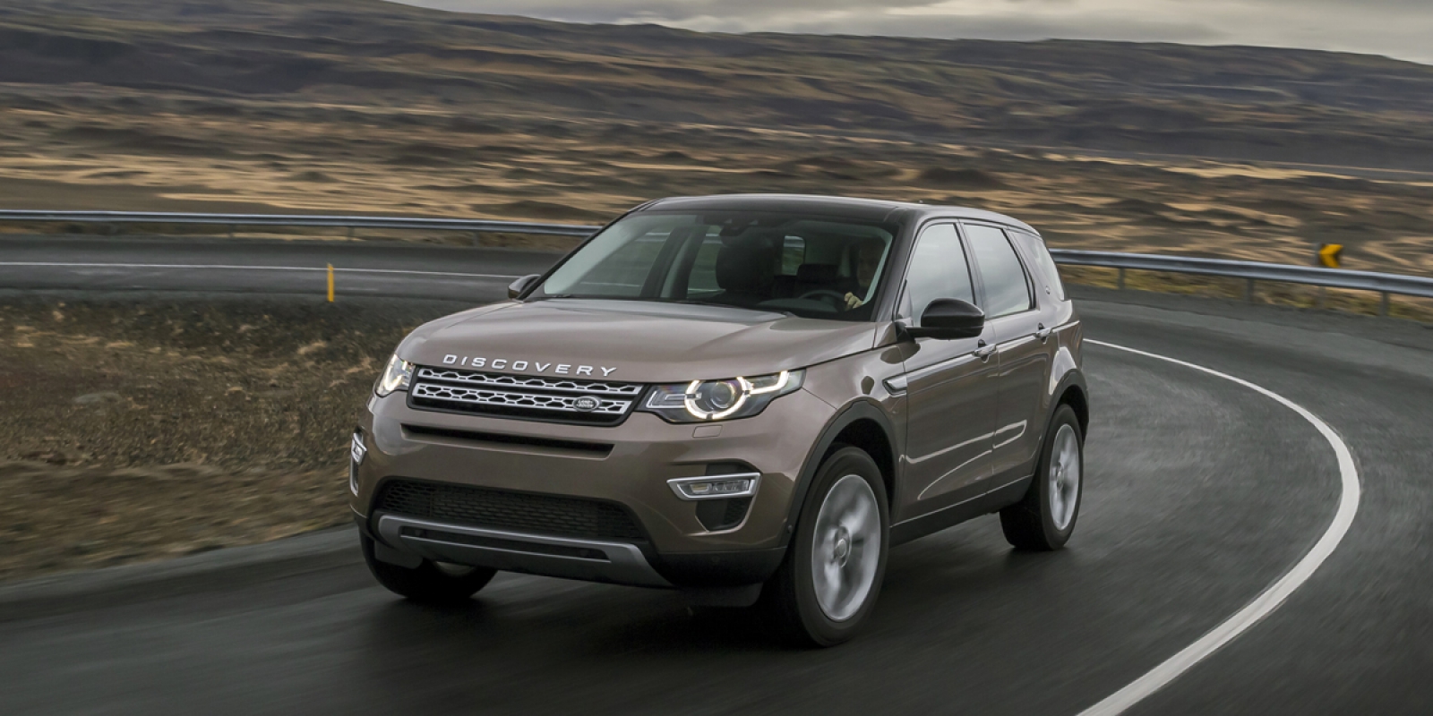 2016 Land Rover Discovery Sport | Consumer Guide Auto
