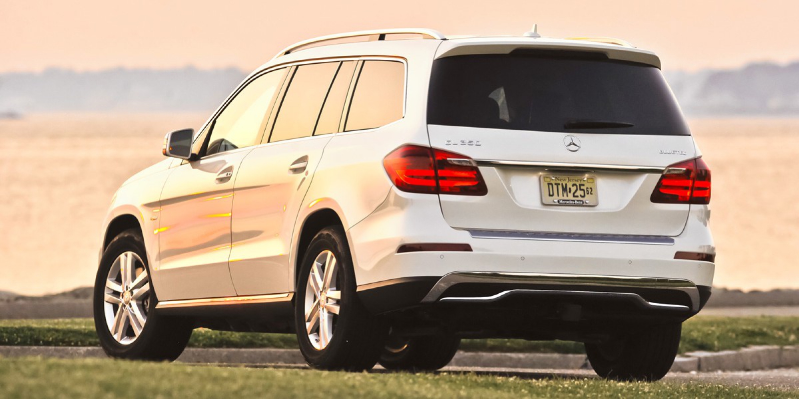 2016 Mercedes-Benz GL-Class | Consumer Guide Auto