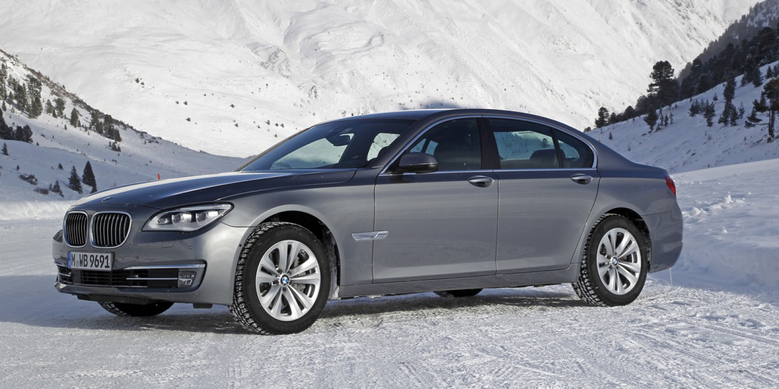 2014 BMW 7-Series | Consumer Guide Auto