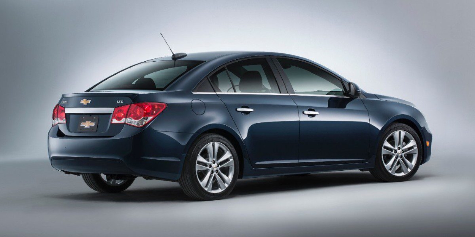 2015 Chevrolet Cruze | Consumer Guide Auto