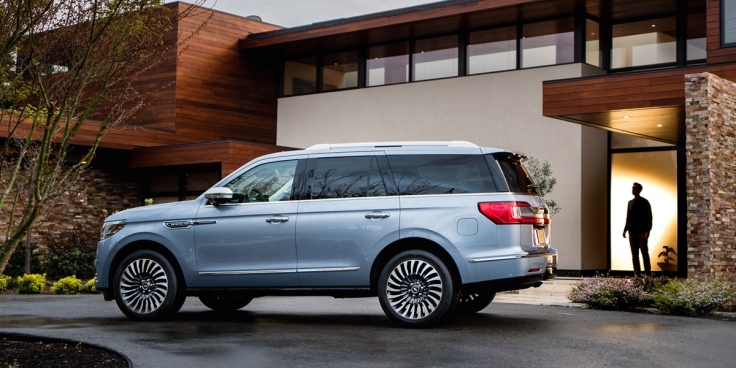 2020 Lincoln Navigator | Consumer Guide Auto