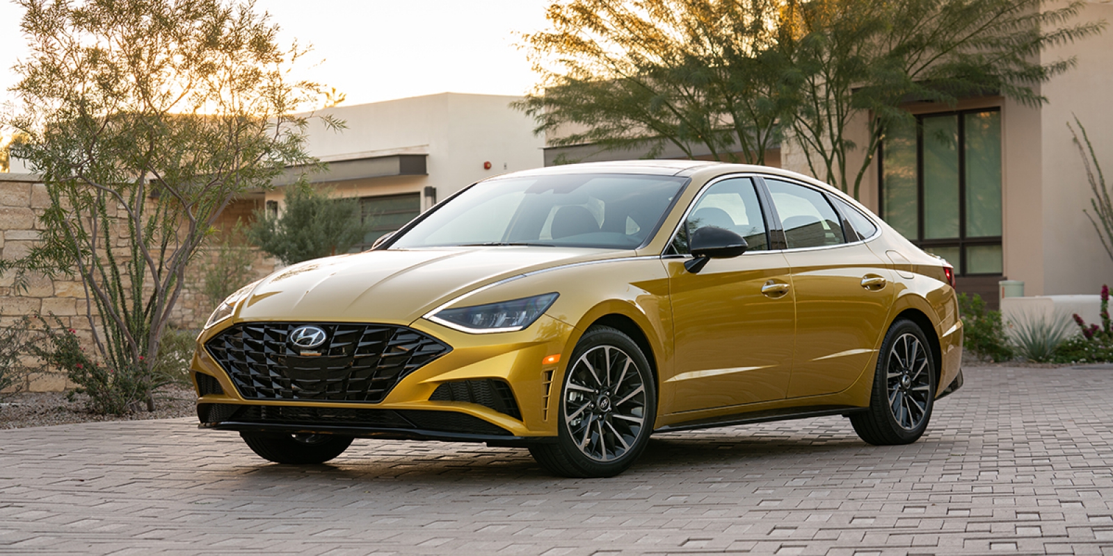 2021 Hyundai Sonata | Consumer Guide Auto