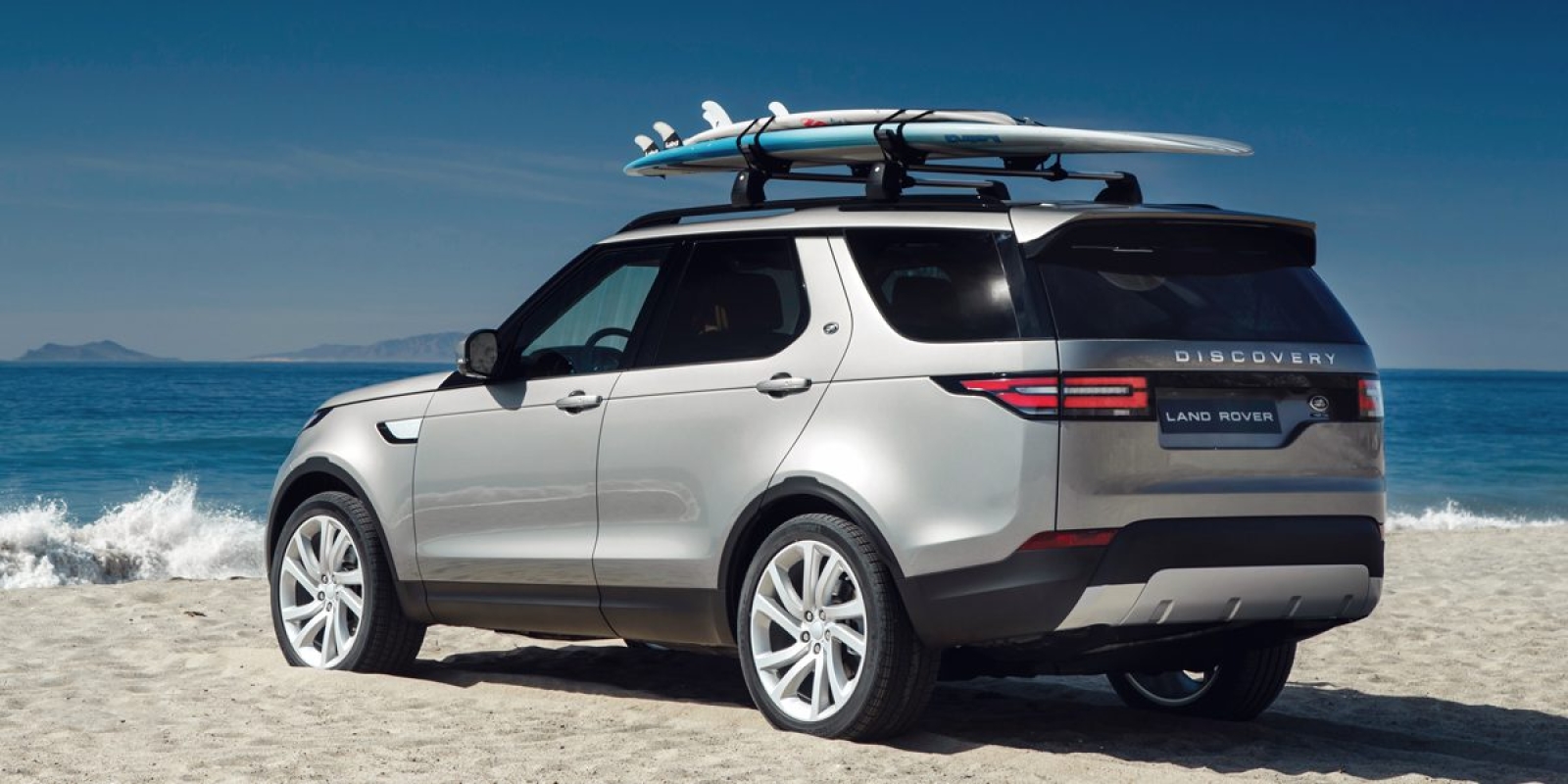 2020 Land Rover Discovery | Consumer Guide Auto