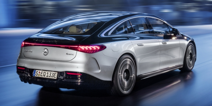 2022 Mercedes-Benz EQS | Consumer Guide Auto